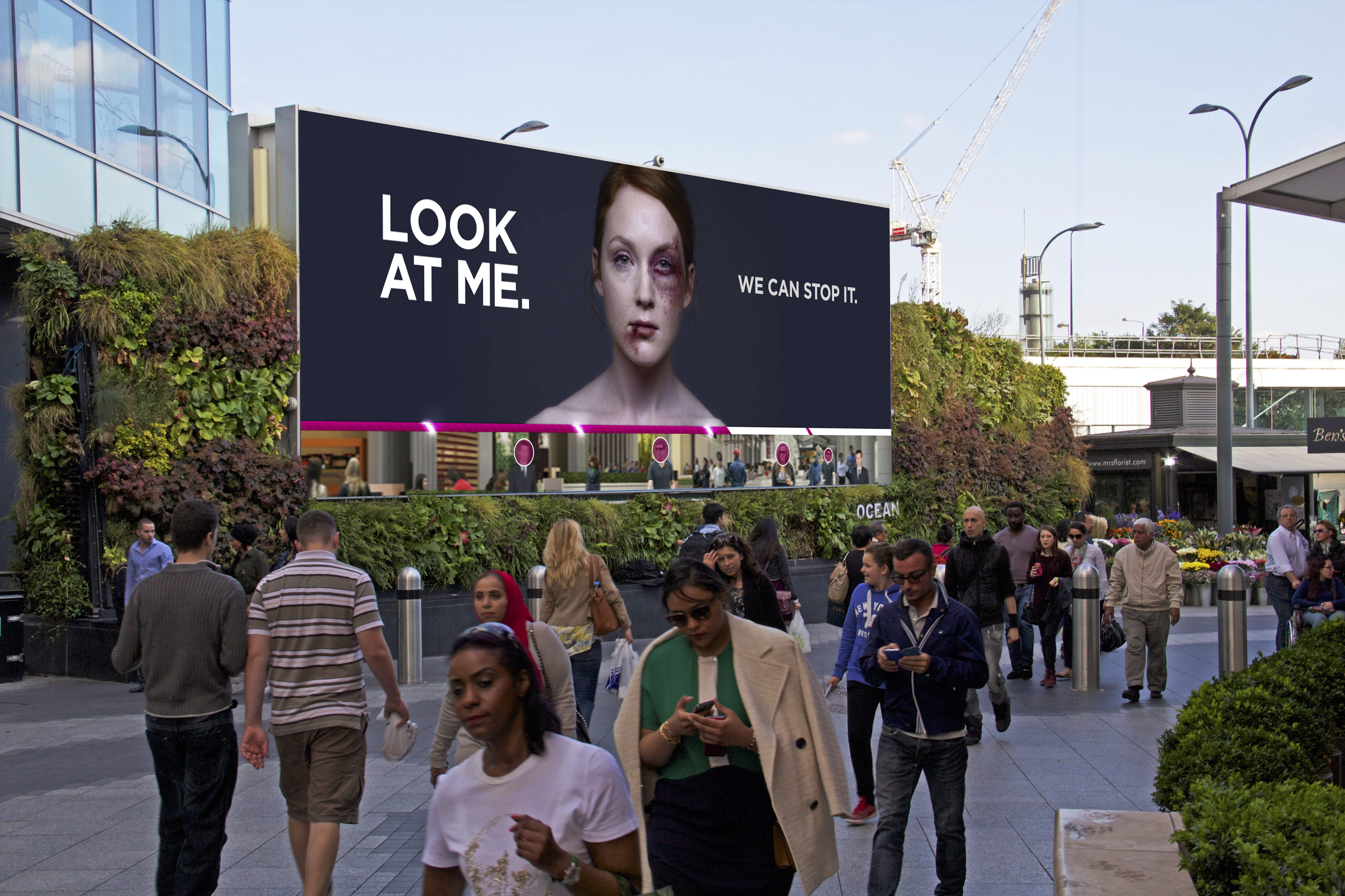 Outdoor ad: Women's Aid: Look at me Outdoor ad: Women's Aid: Look at me